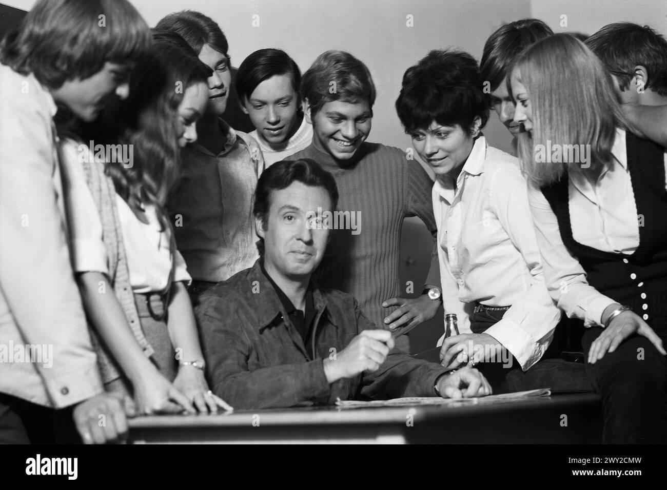 Hurra, die Schule brennt!, Spielfilm, Deutschland 1969, Regie: Werner ...