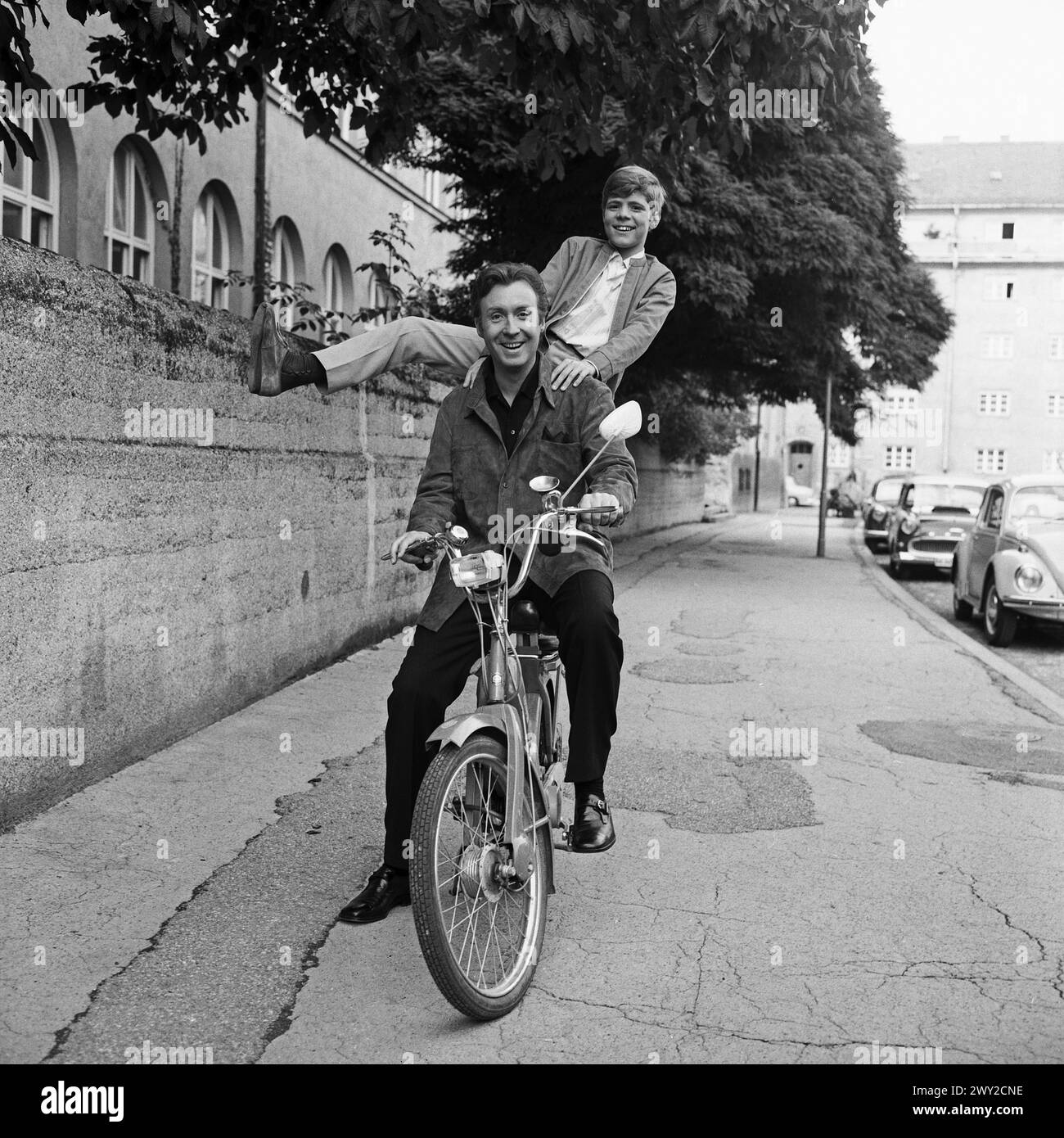 Hinter der schule hi-res stock photography and images - Alamy