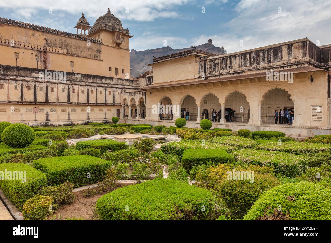 Amber fort courtyard arch hi-res stock photography and images - Alamy