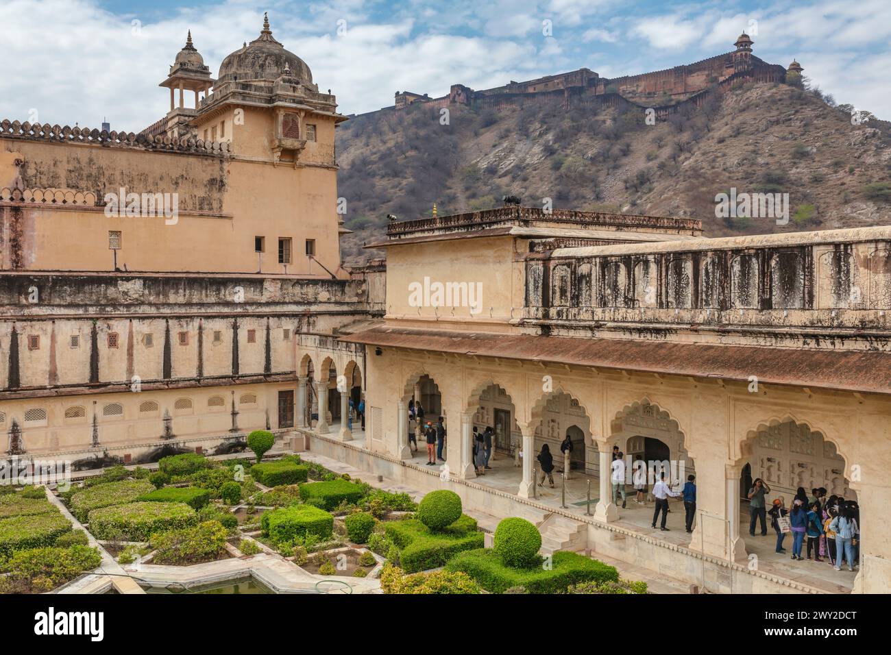 Amber fort courtyard arch hi-res stock photography and images - Alamy