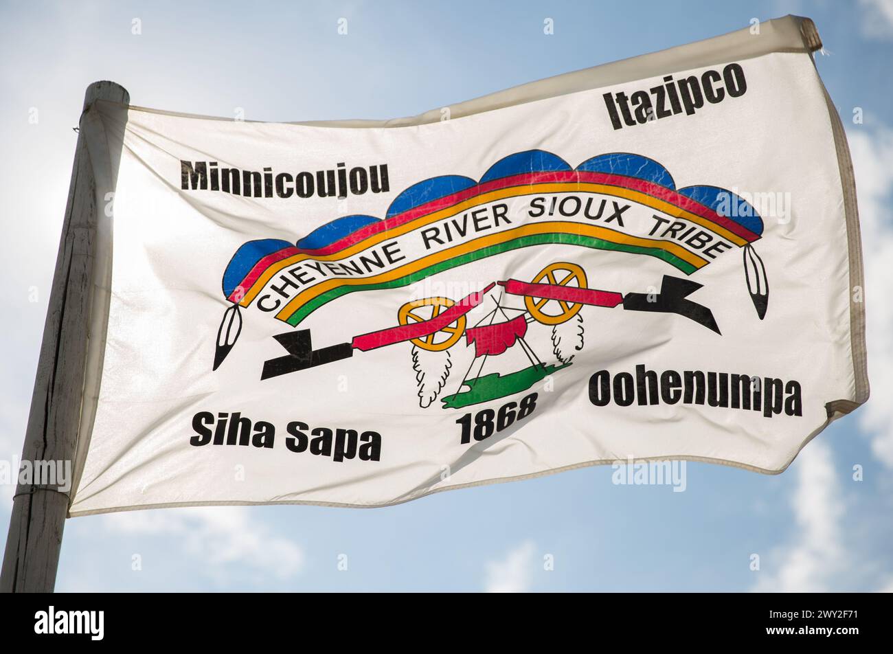 Sioux tribe flag hi-res stock photography and images - Alamy