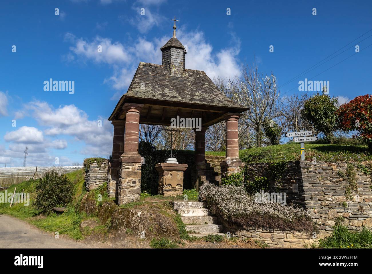 Les trois villages - Gauch - Vue du calvaire au printemps Stock Photo ...