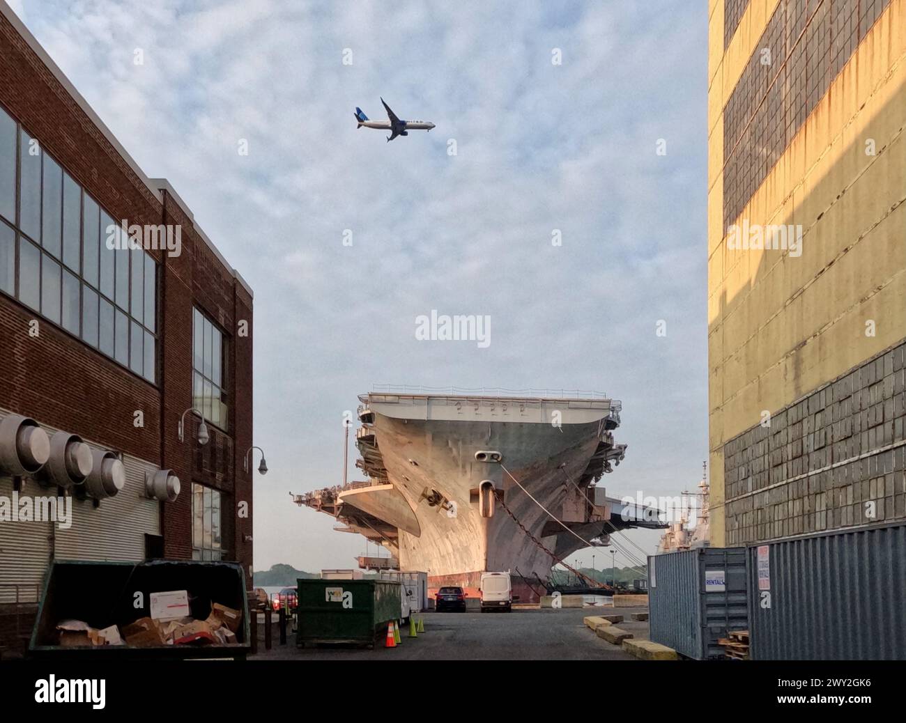 Philadelphia naval shipyard hi-res stock photography and images - Alamy