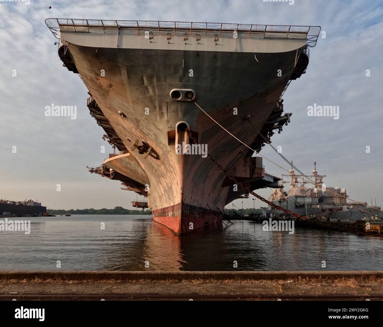 Philadelphia naval shipyard hi-res stock photography and images - Alamy