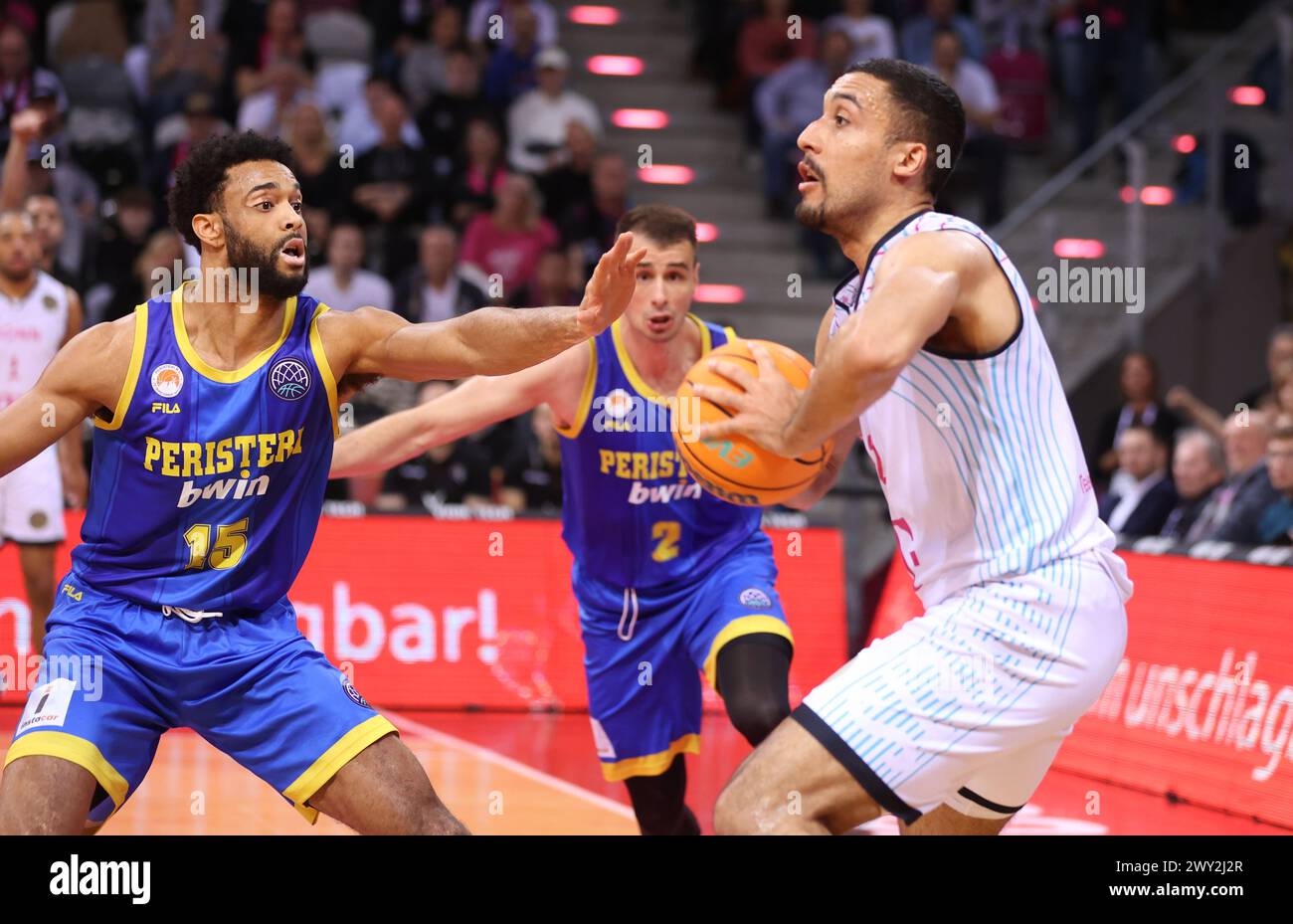 Bonn, Deutschland. 03rd Apr, 2024. Nate Renfro (Peristeri), Nemanja ...