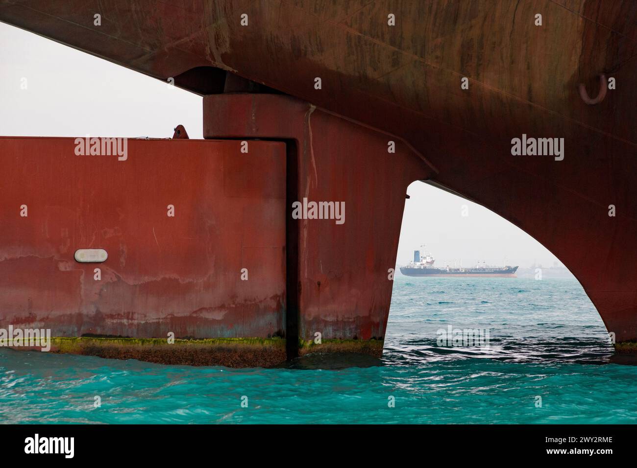 Oil tanker gulf hi-res stock photography and images - Alamy