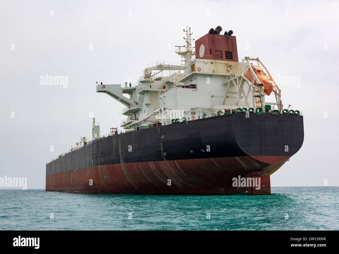 Oil tanker gulf hi-res stock photography and images - Alamy