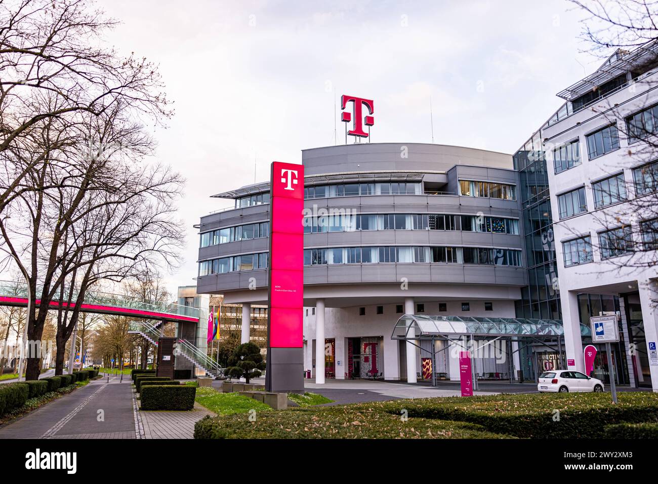 Das Logo vom Weltkonzern Deutsche Telekom AG, bestehend aus einer ...