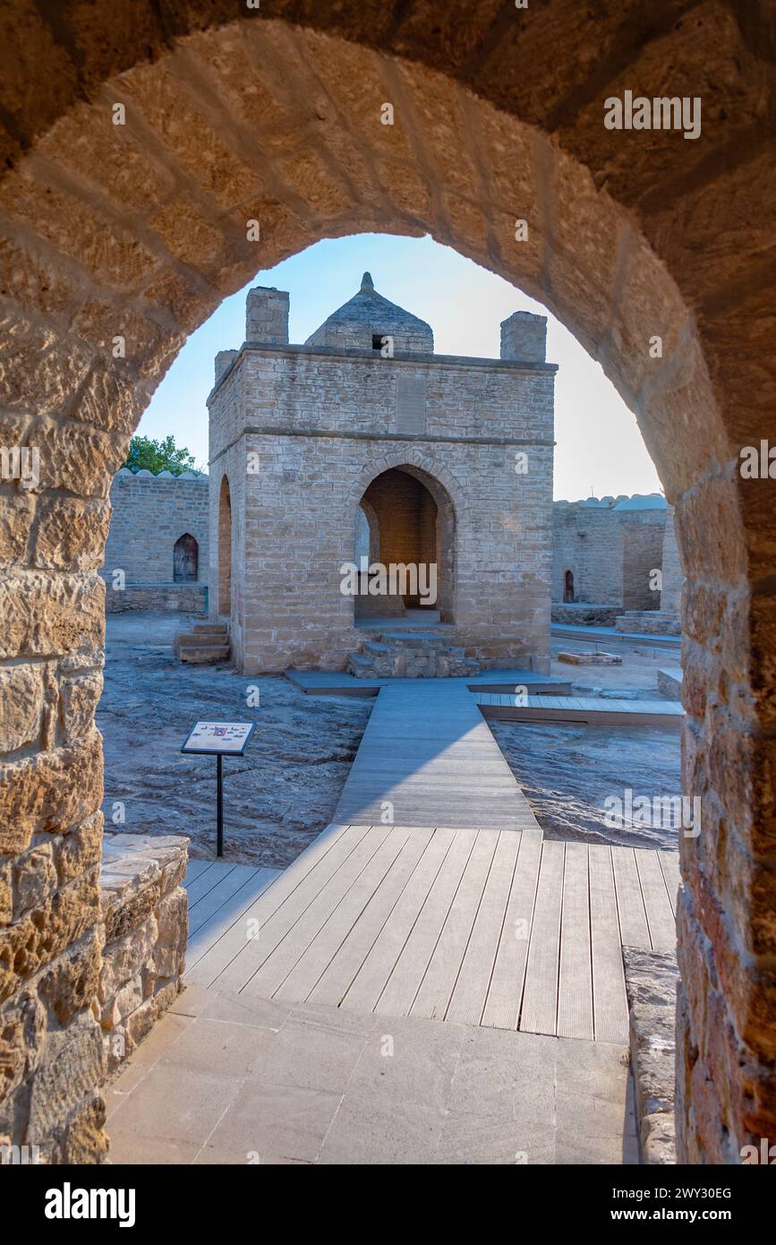 Ancient persian faith sacred fire ritual hi-res stock photography and ...