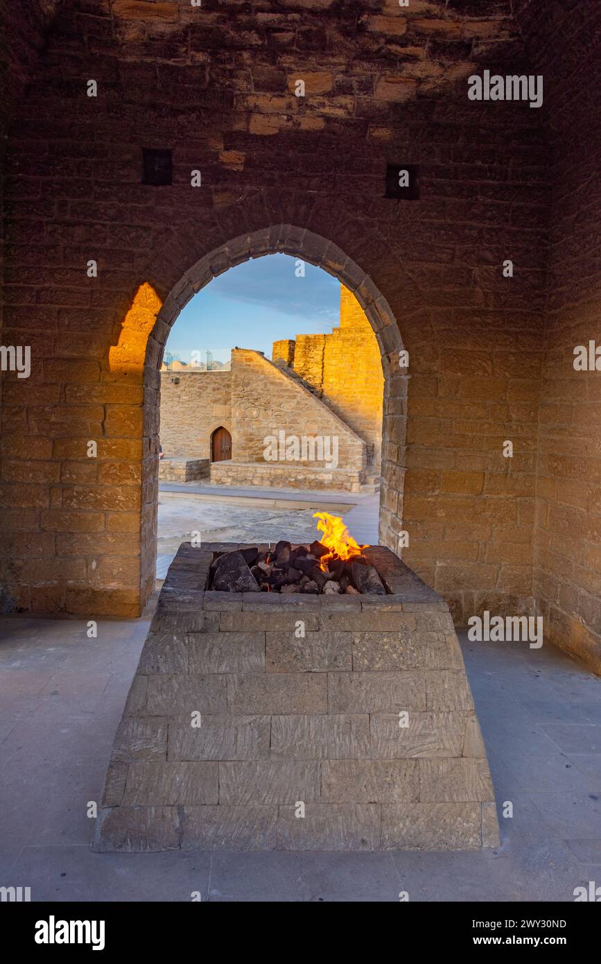 Ancient persian faith sacred fire ritual hi-res stock photography and ...