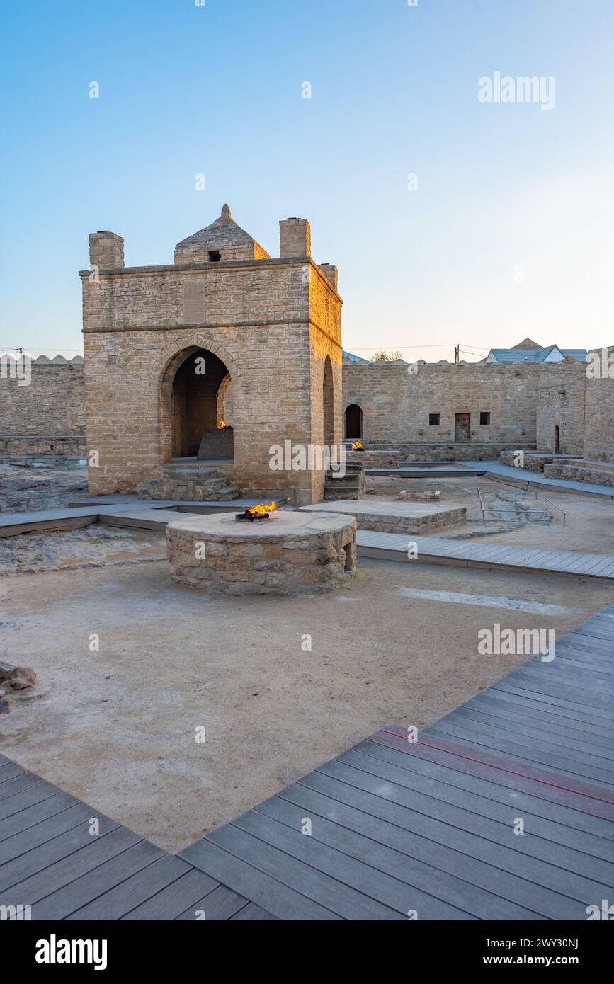 Ancient persian faith sacred fire ritual hi-res stock photography and ...