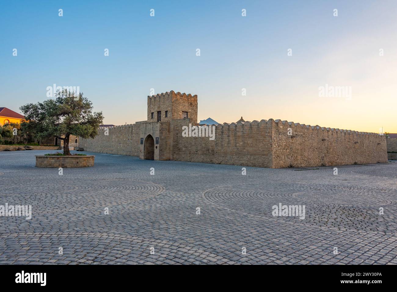 Zoroastrianism sacred fire ritual hi-res stock photography and images ...