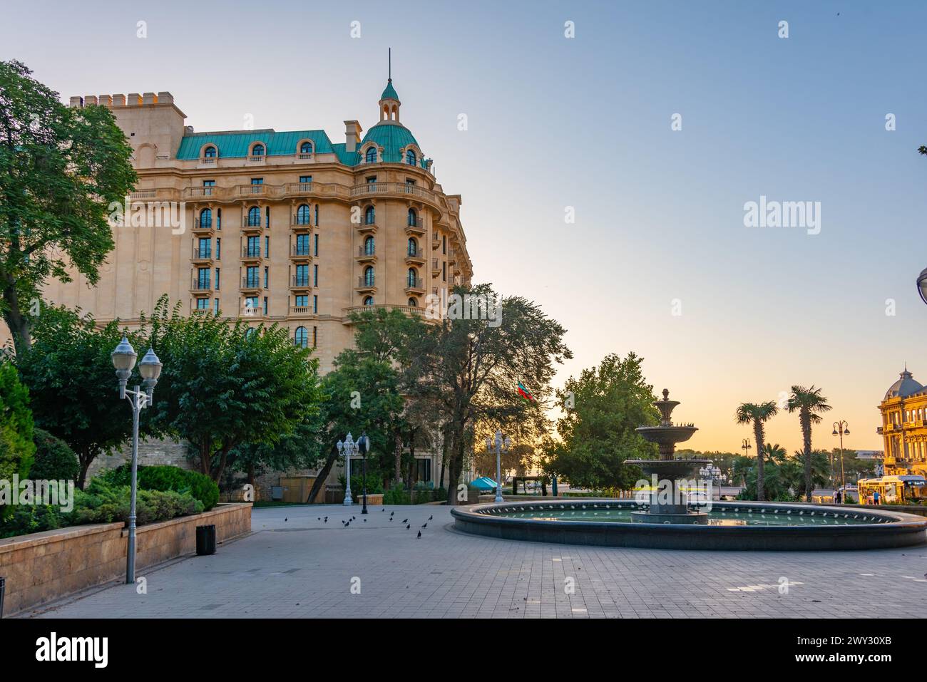 Narrow street in baku hi-res stock photography and images - Alamy