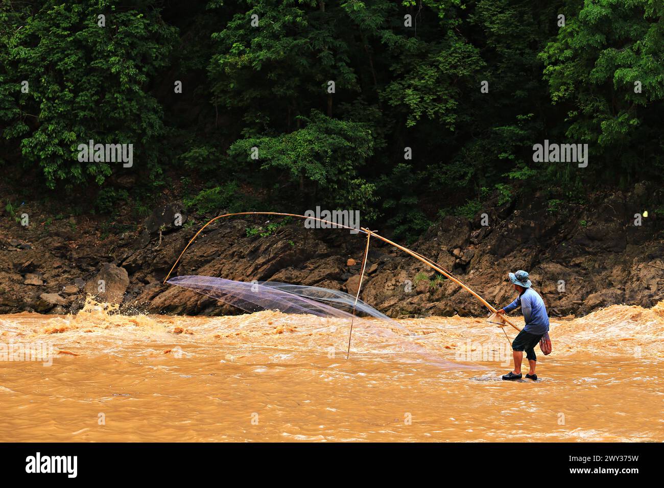 Dip nets hi-res stock photography and images - Alamy
