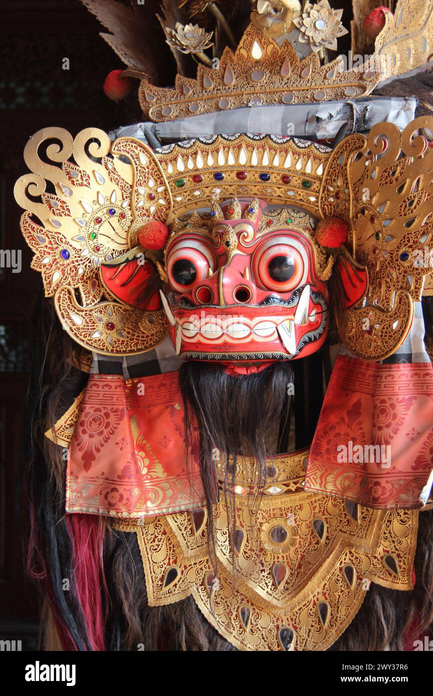 Barong mask bali hi-res stock photography and images - Alamy
