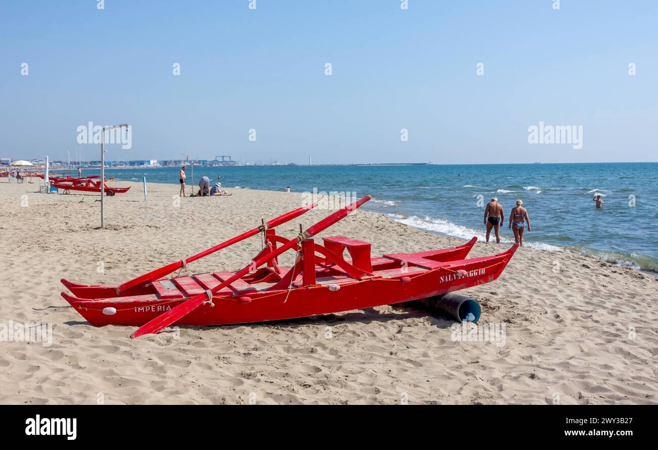 Beach viareggio tuscany italy hi-res stock photography and images - Alamy