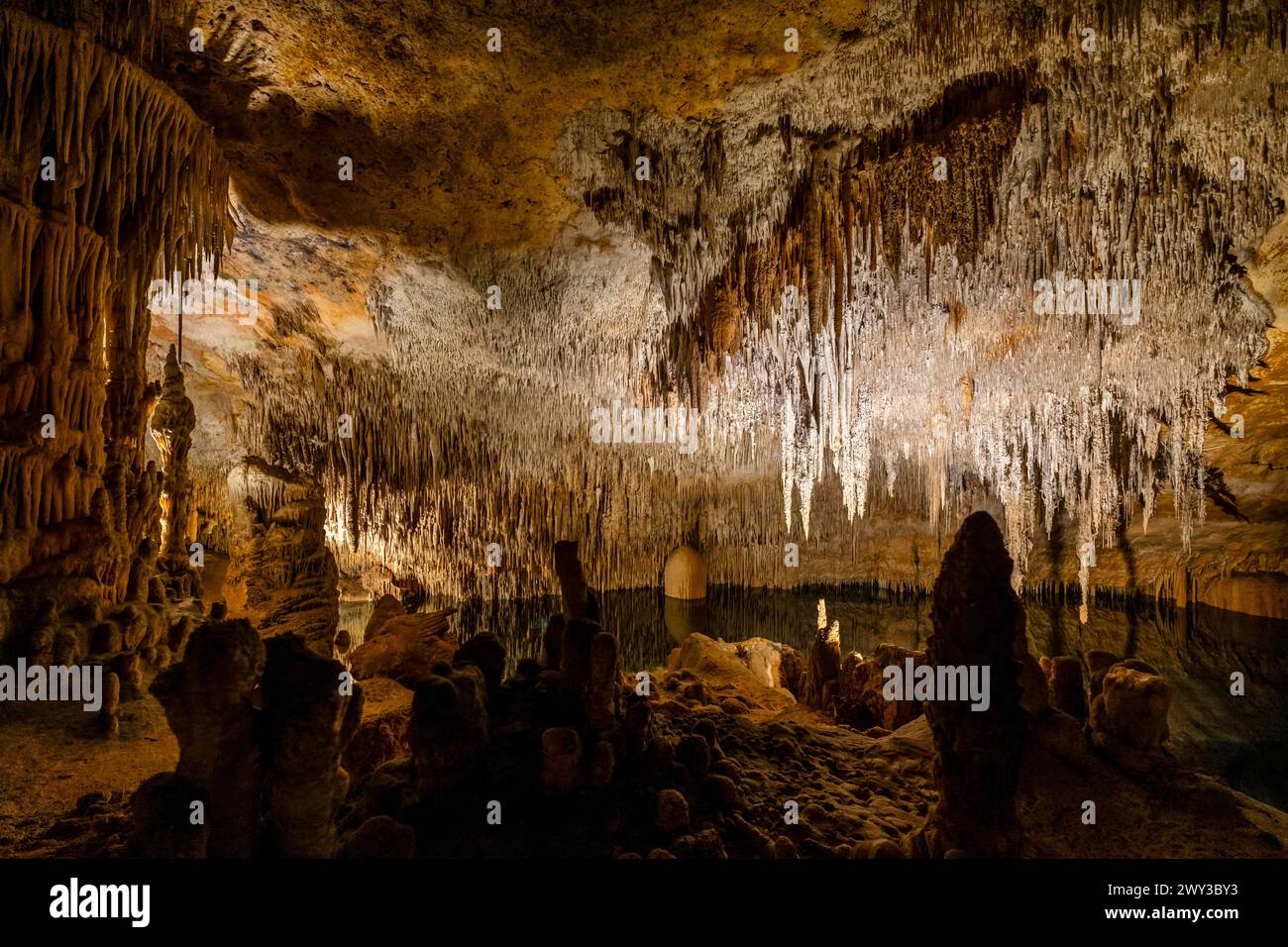 Amazing photos of Drach Caves in Mallorca, Spain Stock Photo - Alamy