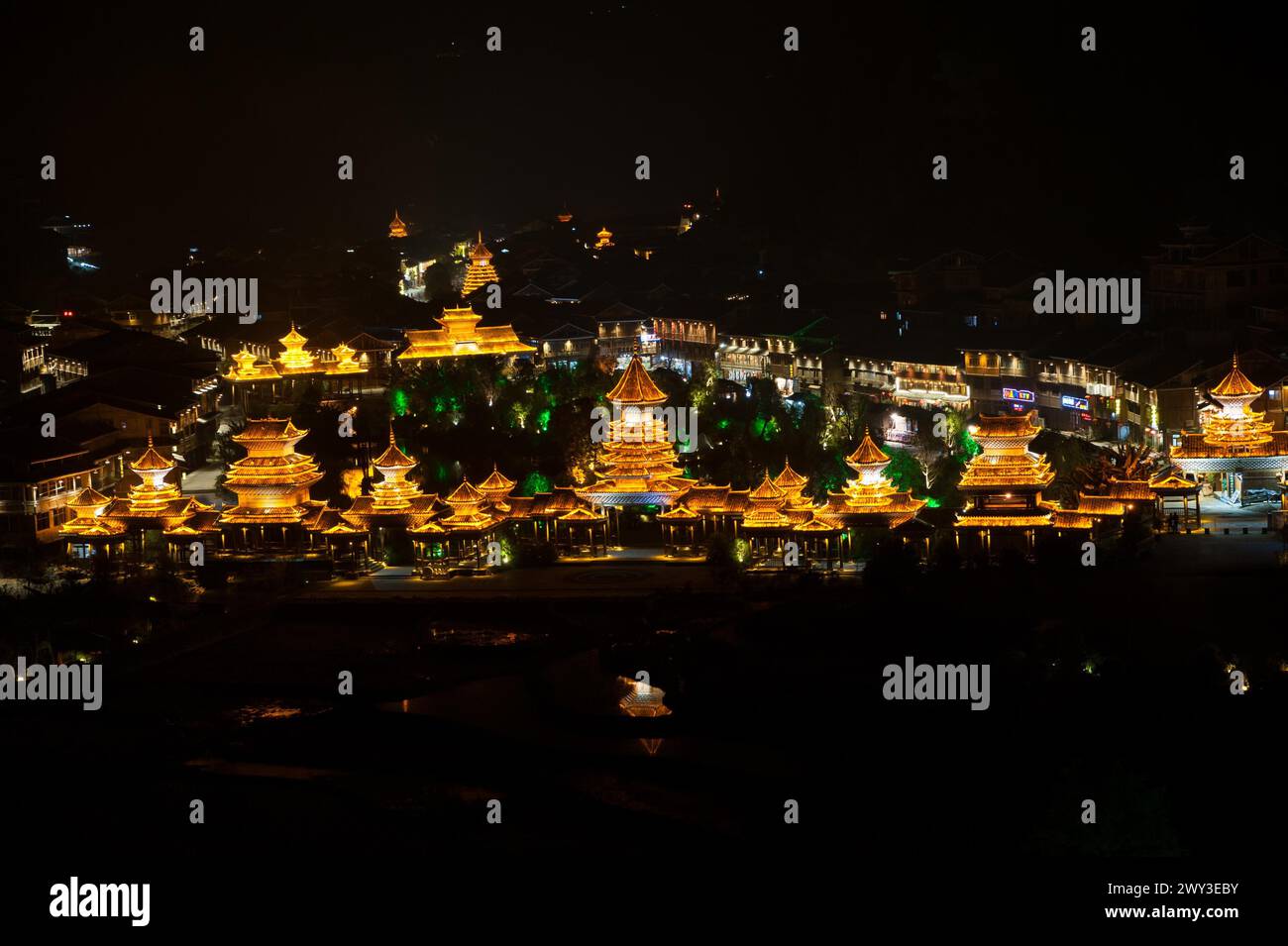 Night landscape village hi-res stock photography and images - Alamy