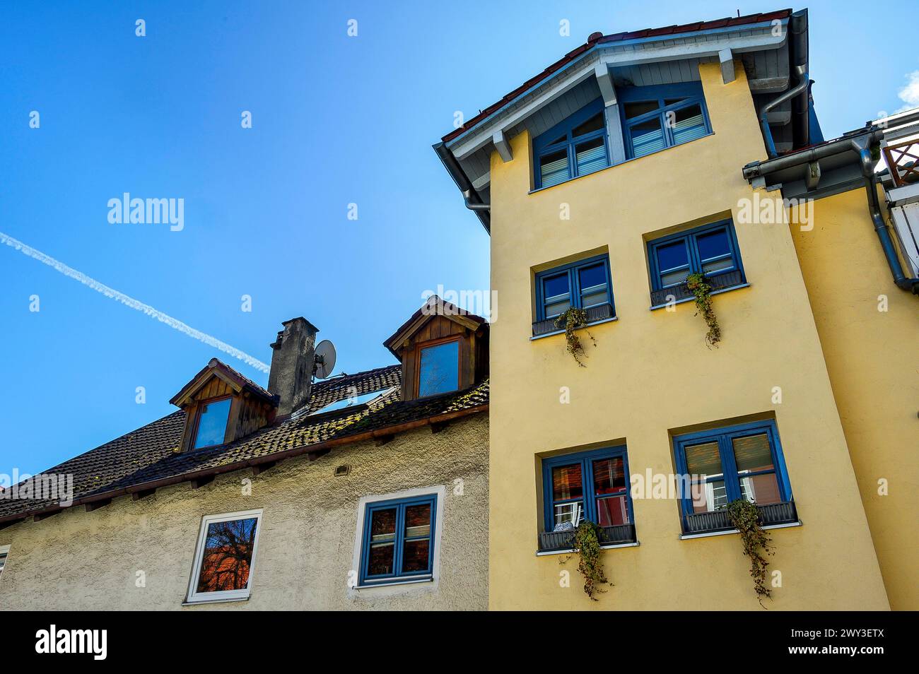 Old dormer windows hi-res stock photography and images - Alamy