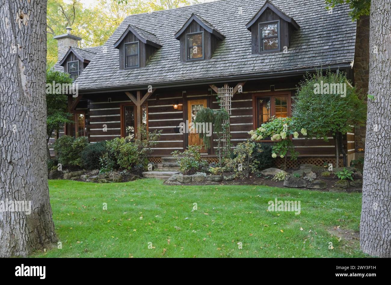 Gray Shingle Log Home Cottage Shingles Gallery Custom Roofing