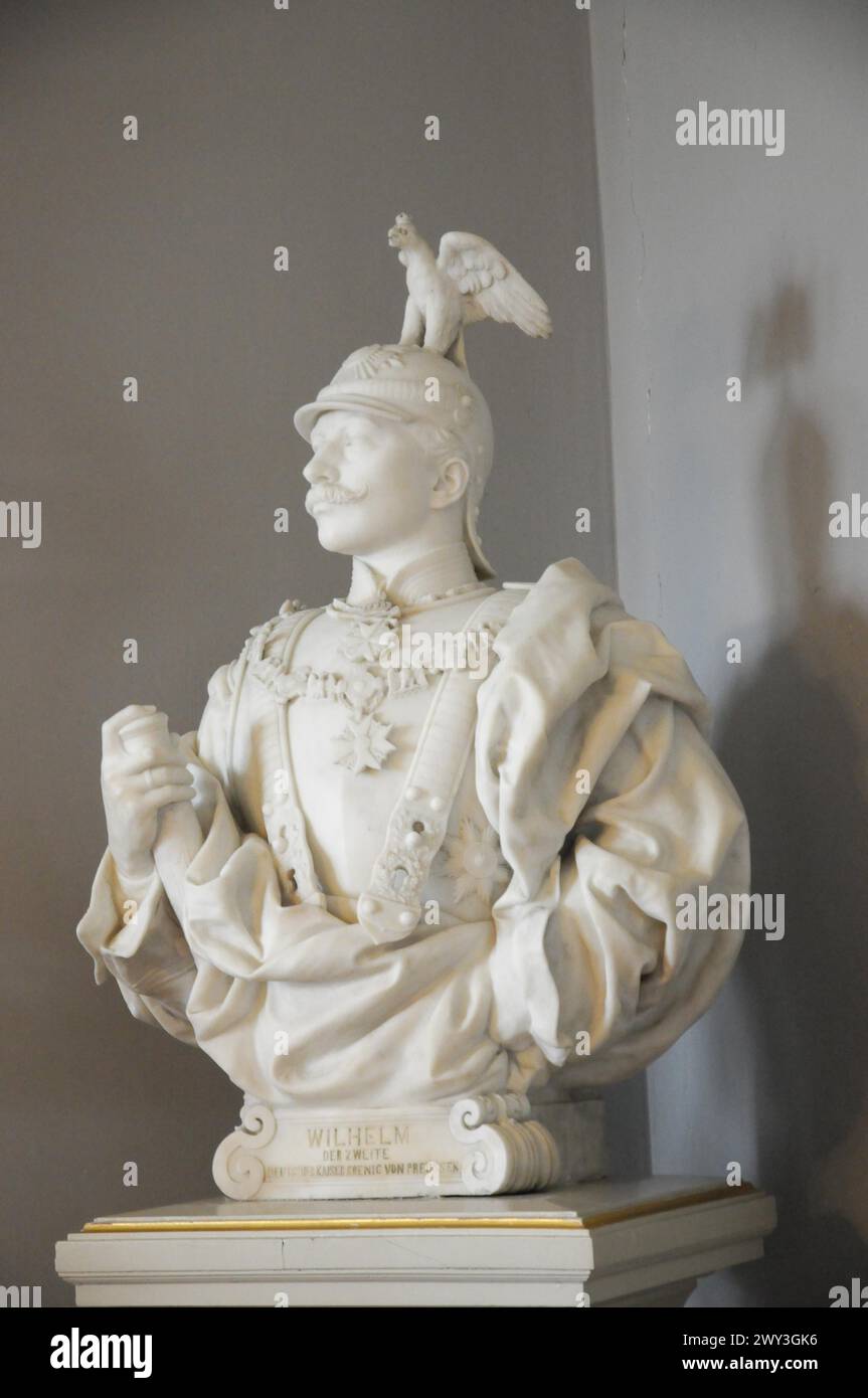 Marble bust emperor wilhelm i hi-res stock photography and images - Alamy