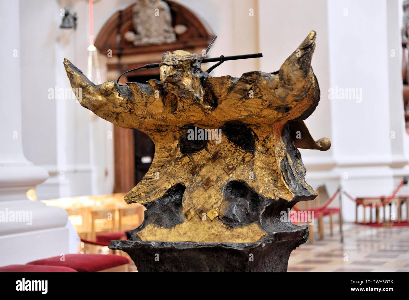 St Stephan's Cathedral, Passau, Abstract gold-coloured sculpture as a ...