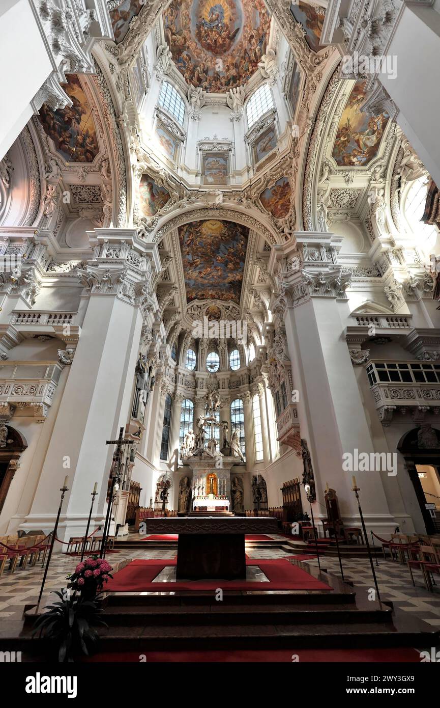 St Stephen's Cathedral, Passau, central perspective of a baroque church ...