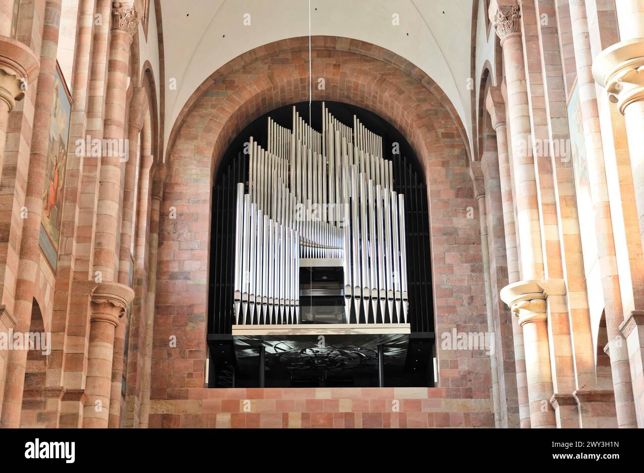 Big organ pipe hi-res stock photography and images - Alamy