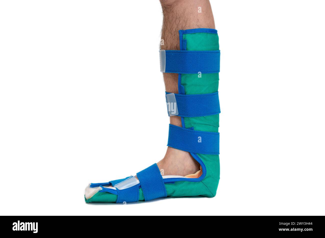 Leg cast man hi-res stock photography and images - Alamy