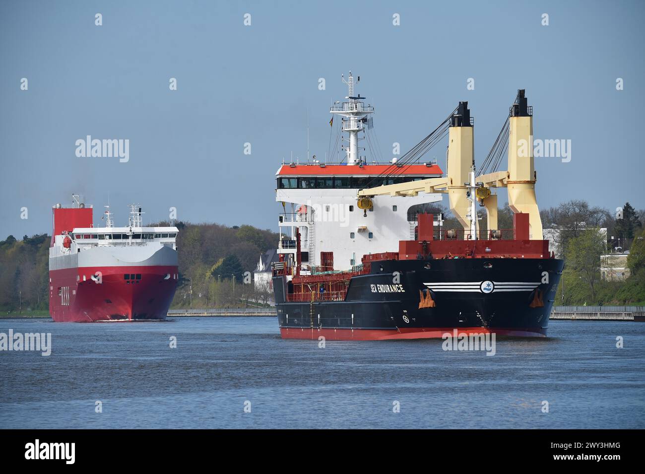 Car transporter cargo ship hi-res stock photography and images - Alamy