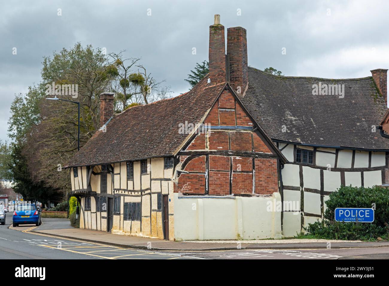 Masons Court half-timbered house, Stratford upon Avon, England, Great ...