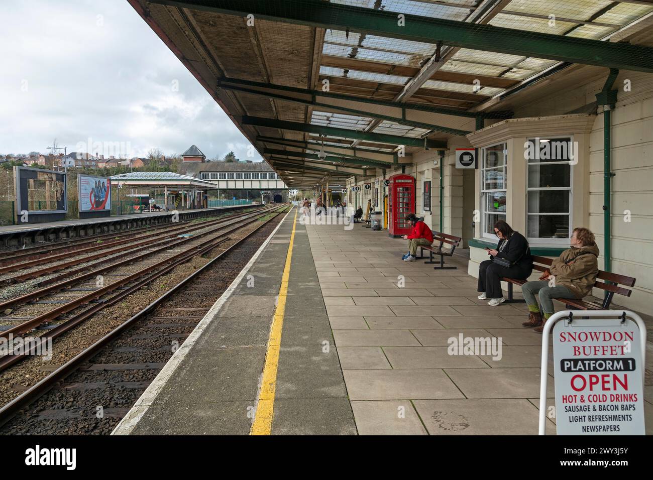 Bangor train station hi-res stock photography and images - Alamy