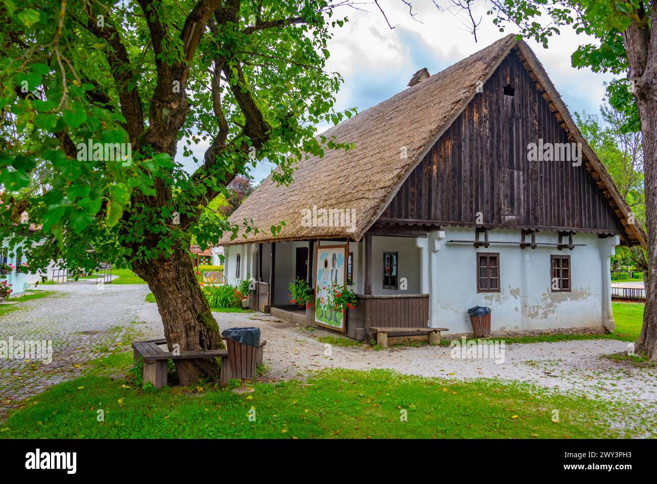 Village house croatian rustic farm hi-res stock photography and images ...
