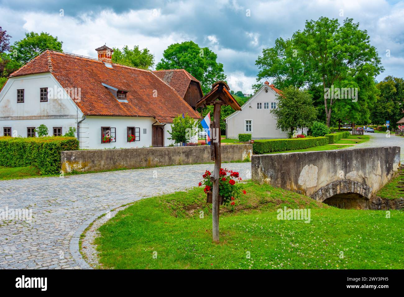 Village house croatian rustic farm hi-res stock photography and images ...