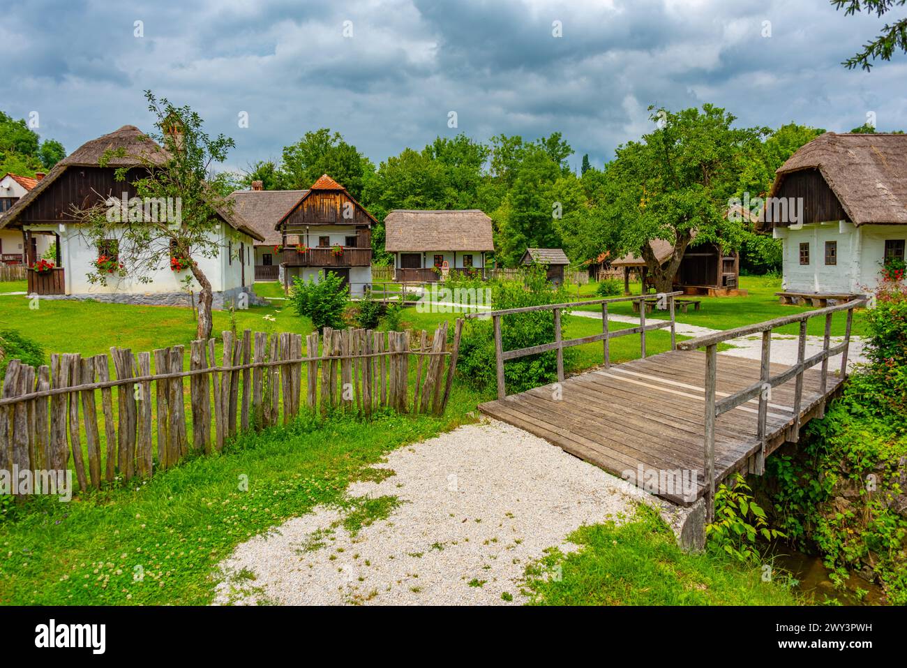 Village house croatian rustic farm hi-res stock photography and images ...