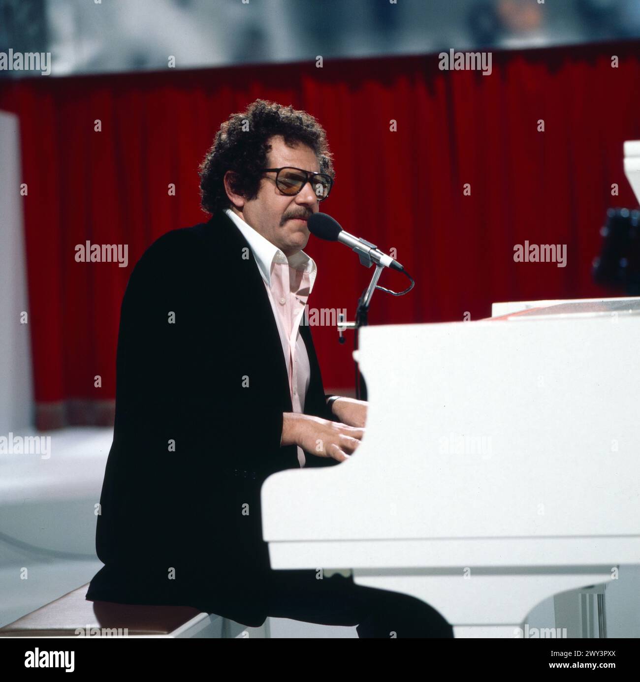 Mortimer Mort Shuman, amerikanischer Sänger und Songwriter, in Wien ...