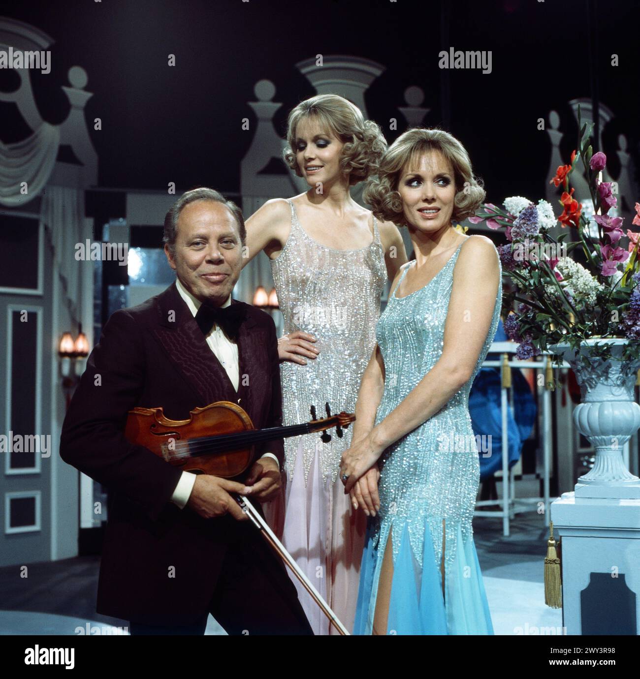 Kessler zwillinge twins alice ellen hi-res stock photography and images ...