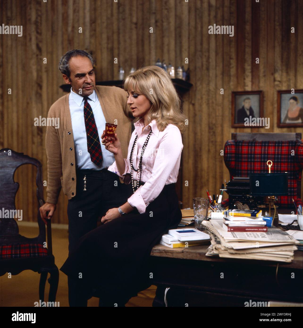 Grenzenloses Brettl-Vergnügen, Humor aus München, Deutschland 1975, als ...