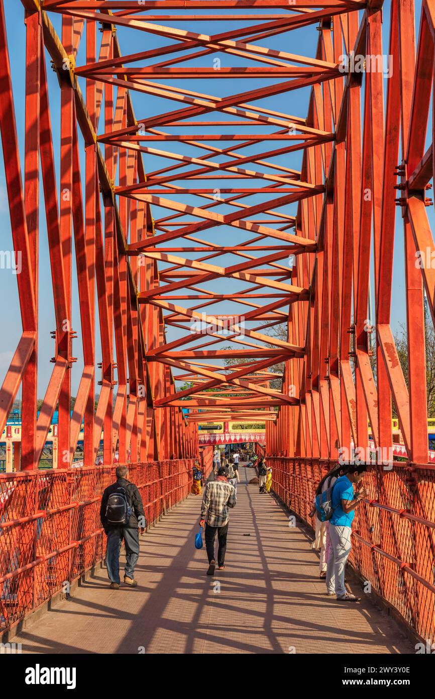 Bridge over Ganges river, Haridwar, Uttarakhand, India Stock Photo - Alamy