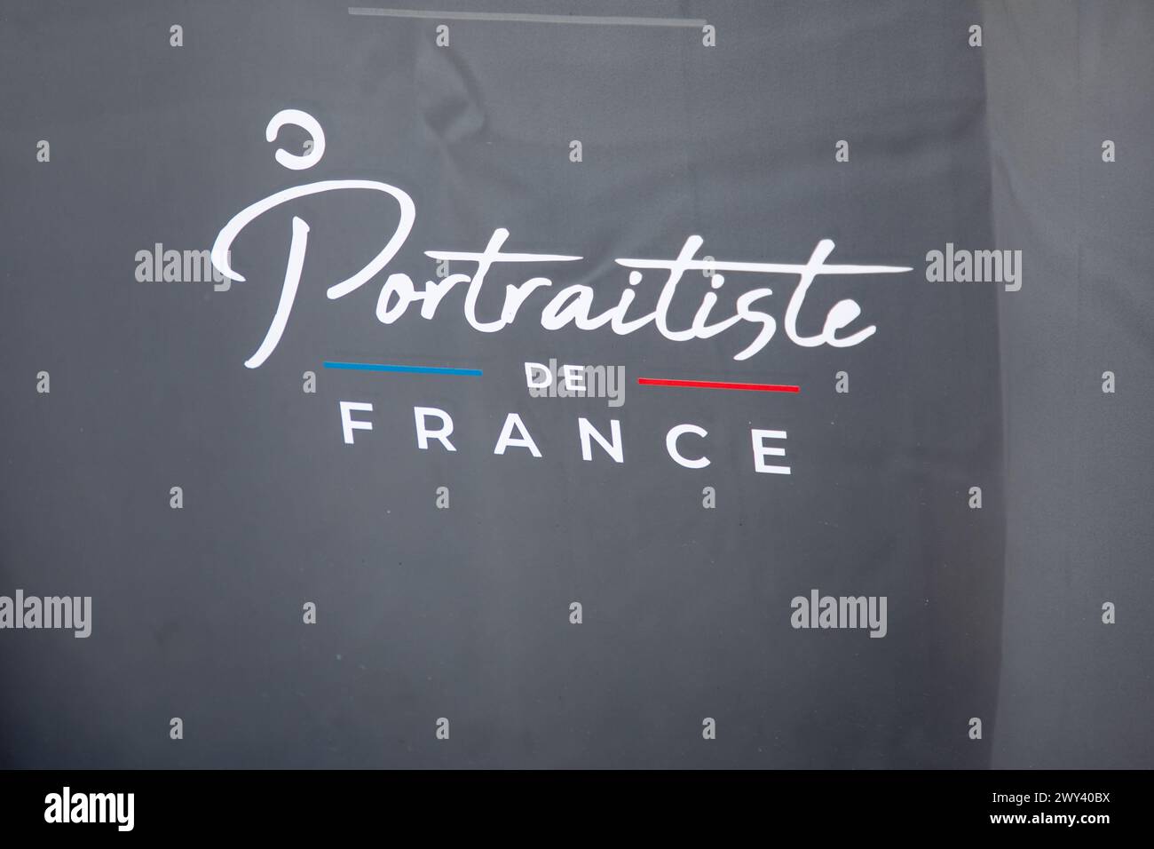 Portraitiste de france hi-res stock photography and images - Alamy