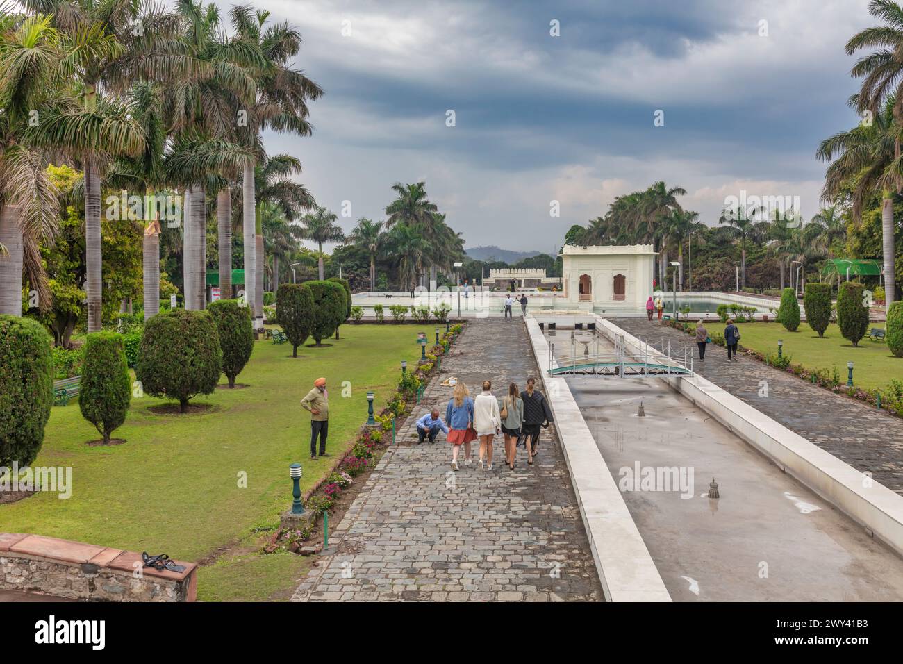 Jal Mahal, Yadavindra Gardens, Pinjore Gardens, Haryana, India Stock ...