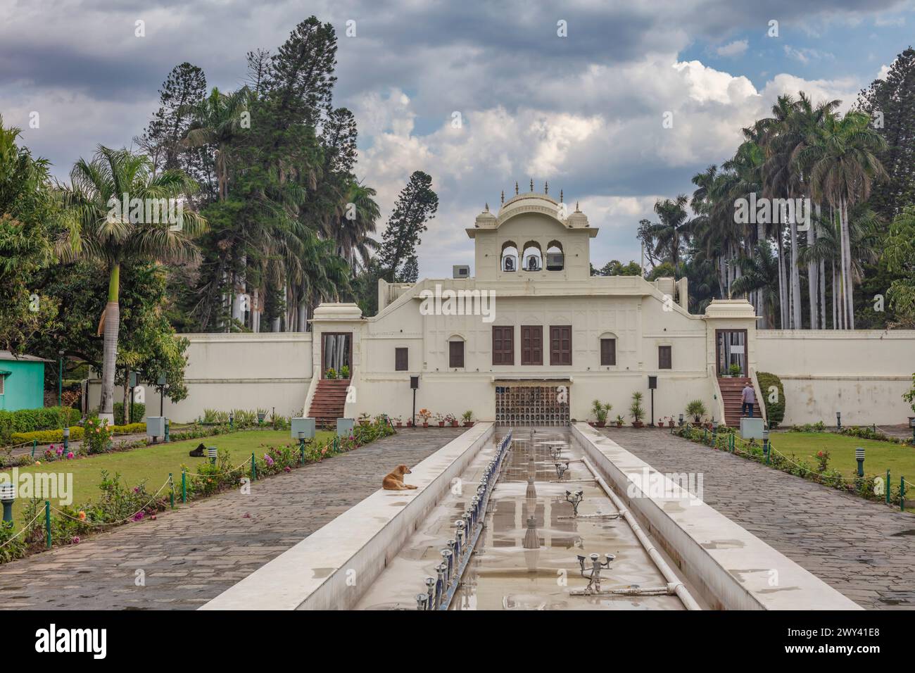 Sheesh Mahal, Yadavindra Gardens, Pinjore Gardens, Haryana, India Stock ...