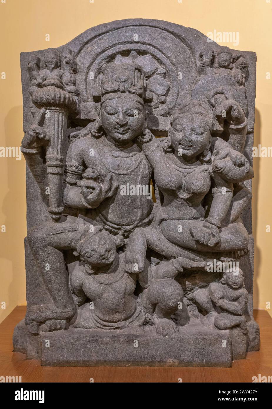 Vishnu lakshmi garuda hi-res stock photography and images - Alamy