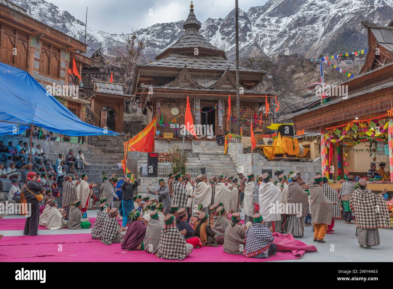 Pilgrims take part in Hinduist religious ceremony, Bering Nag temple ...