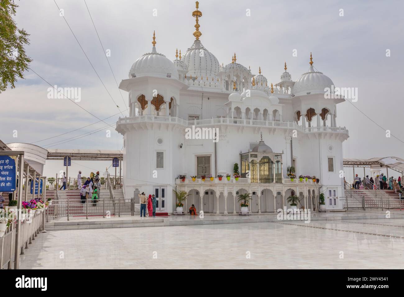 Gurudwara Takht Sri Kesgarh Sahib, Anandpur Sahib, Punjab, India Stock Photo - Alamy