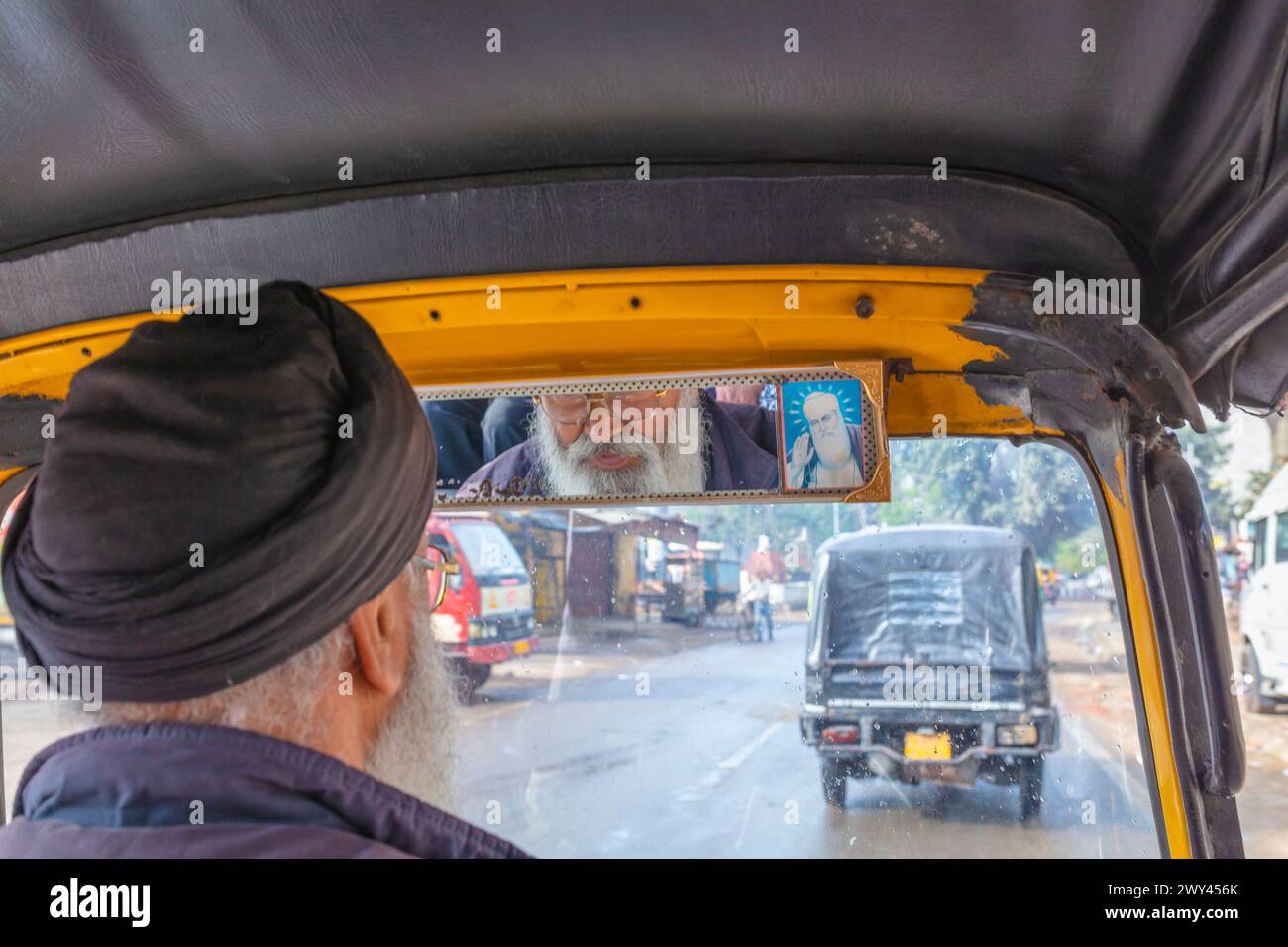 Auto rickshaw driver, Amritsar, Punjab, India Stock Photo - Alamy