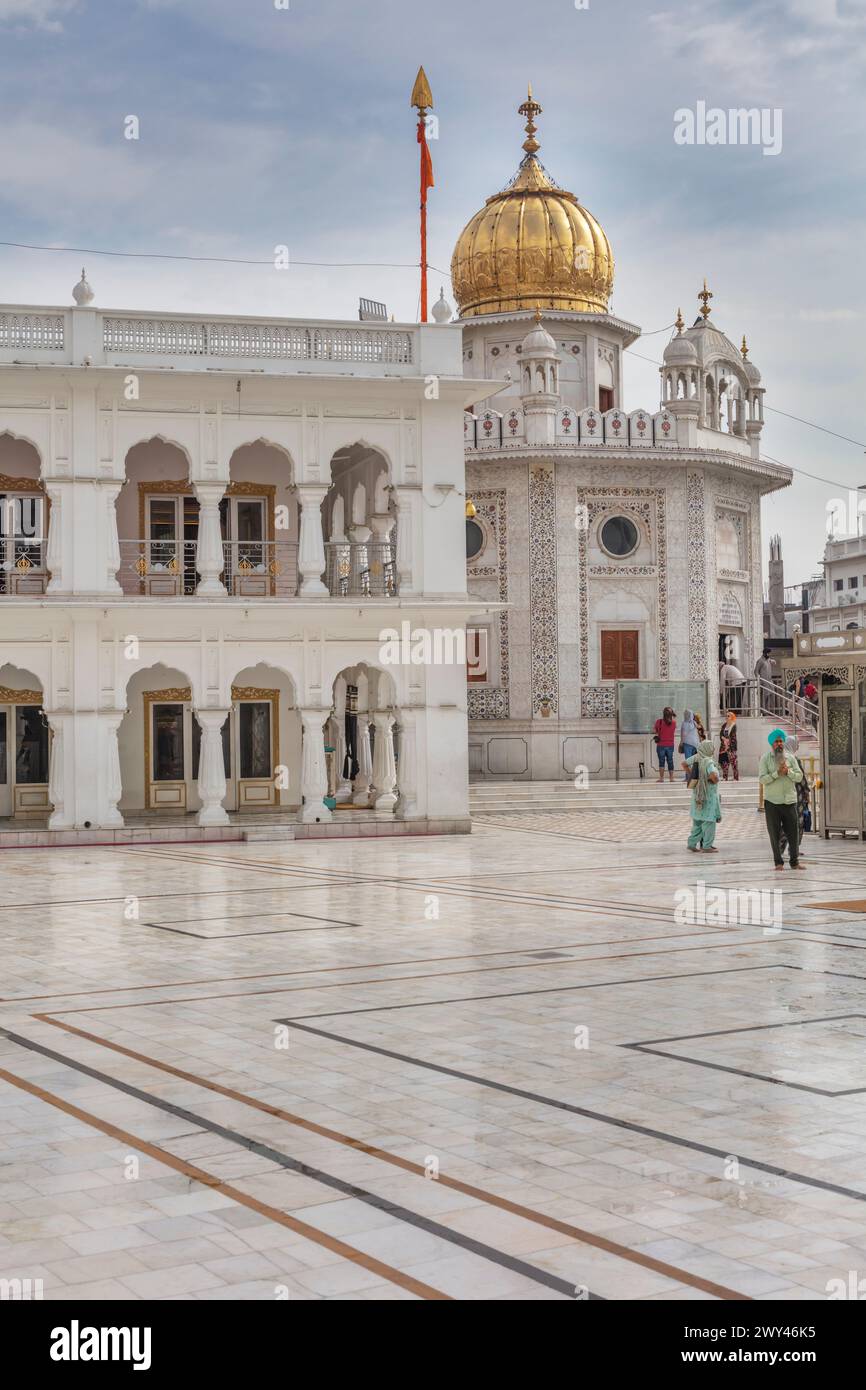 Golden temple complex punjab india hi-res stock photography and images ...