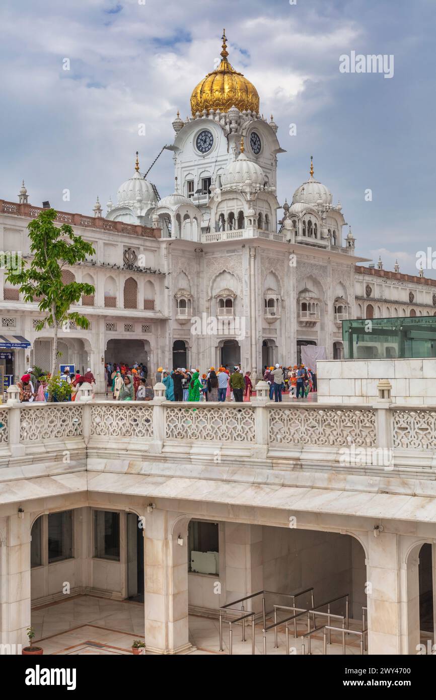 Golden entrance gate to amritsar hi-res stock photography and images ...