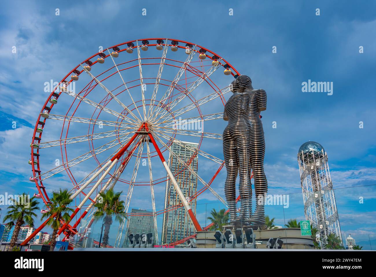 Ali & Nino Statue in Batumi, Georgia Stock Photo - Alamy