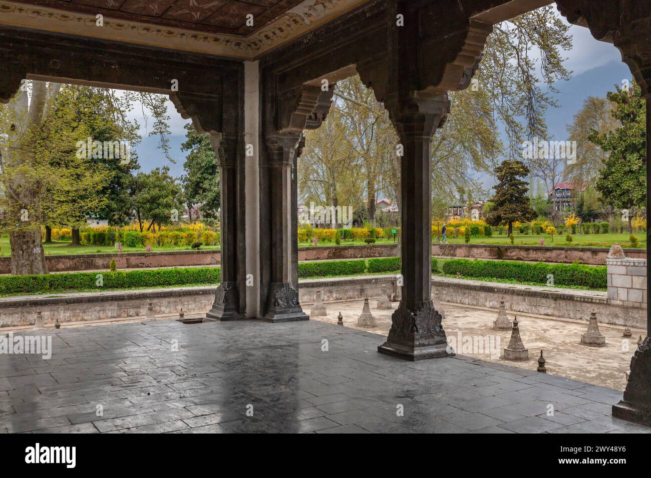 Marble pavilion, Shalimar Bagh, Mughal garden, 17th century, Srinagar, Kashmir, India Stock ...